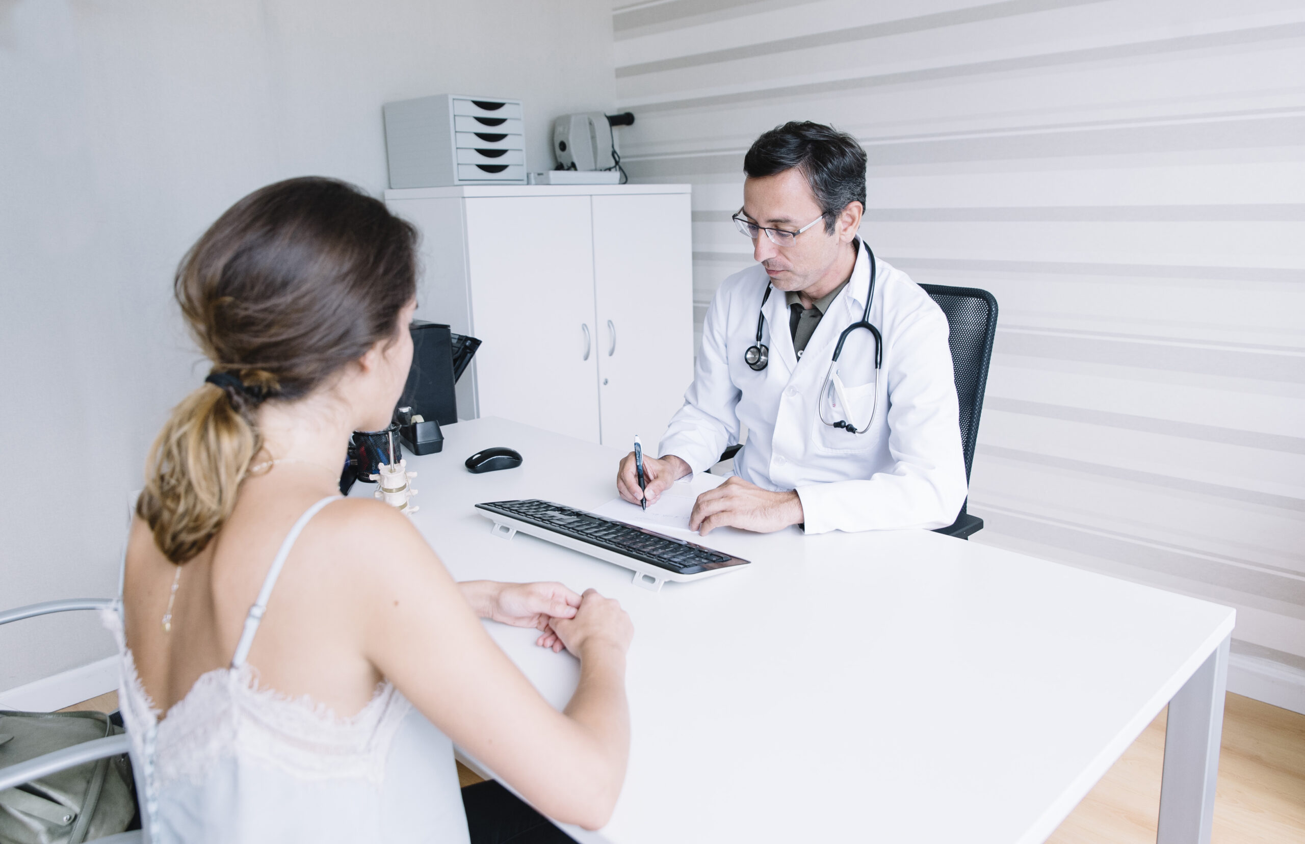 Projeto prevê exigência de exame de proficiência para exercício da ...